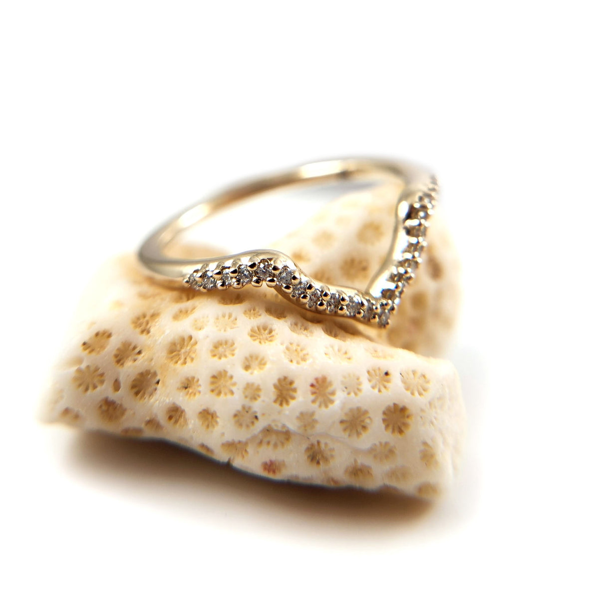 Ogee Arch Contour Band – Arsaeus Designs